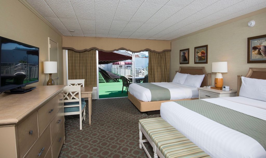 Guest Room - Beach Club Hotel